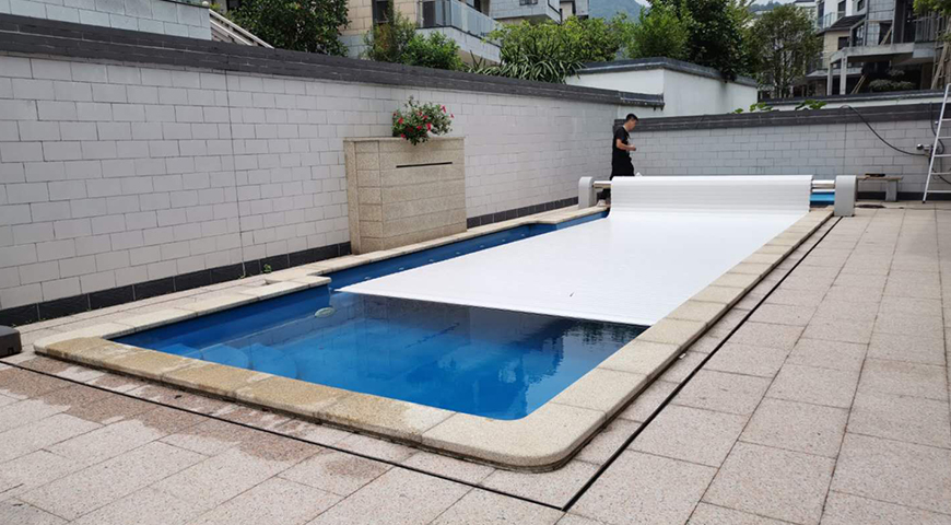 BOREE Floating Pool Cover System Case