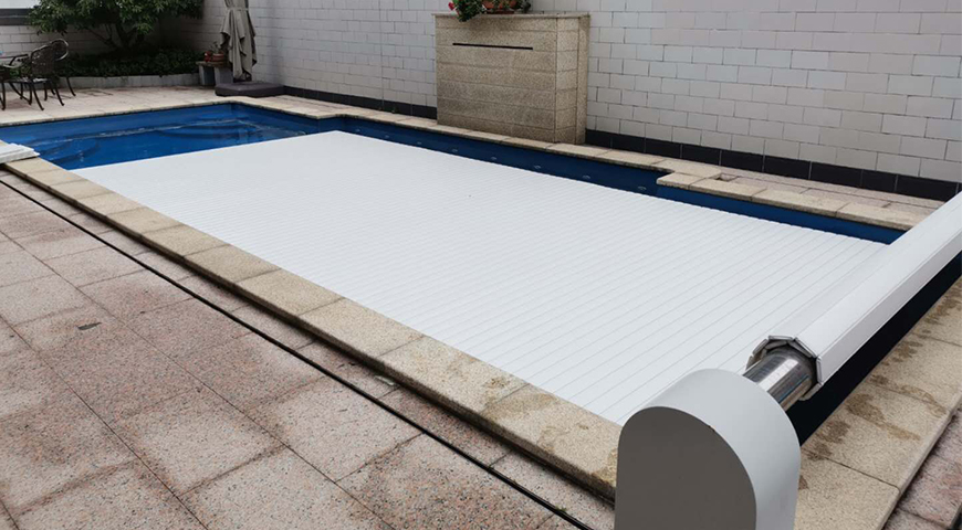 BOREE Floating Pool Cover System Case