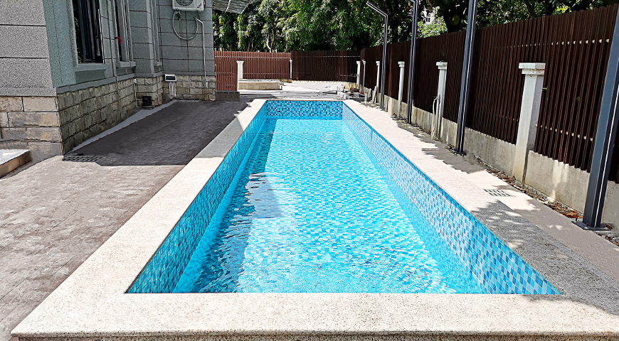 BOREE Floating Slatted Pool Cover System Case in Guangzhou