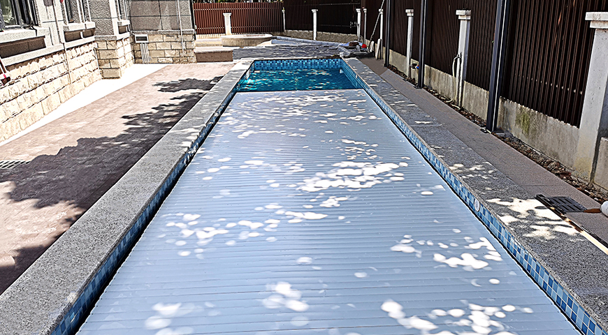 BOREE Floating Slatted Pool Cover System Case in Guangzhou